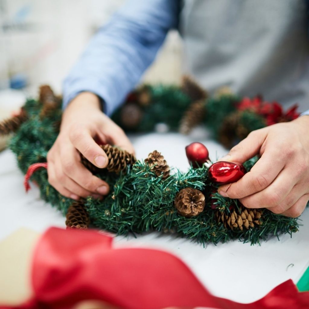 5 DIY Christmas Crafts for Decorating | Homeschool .com